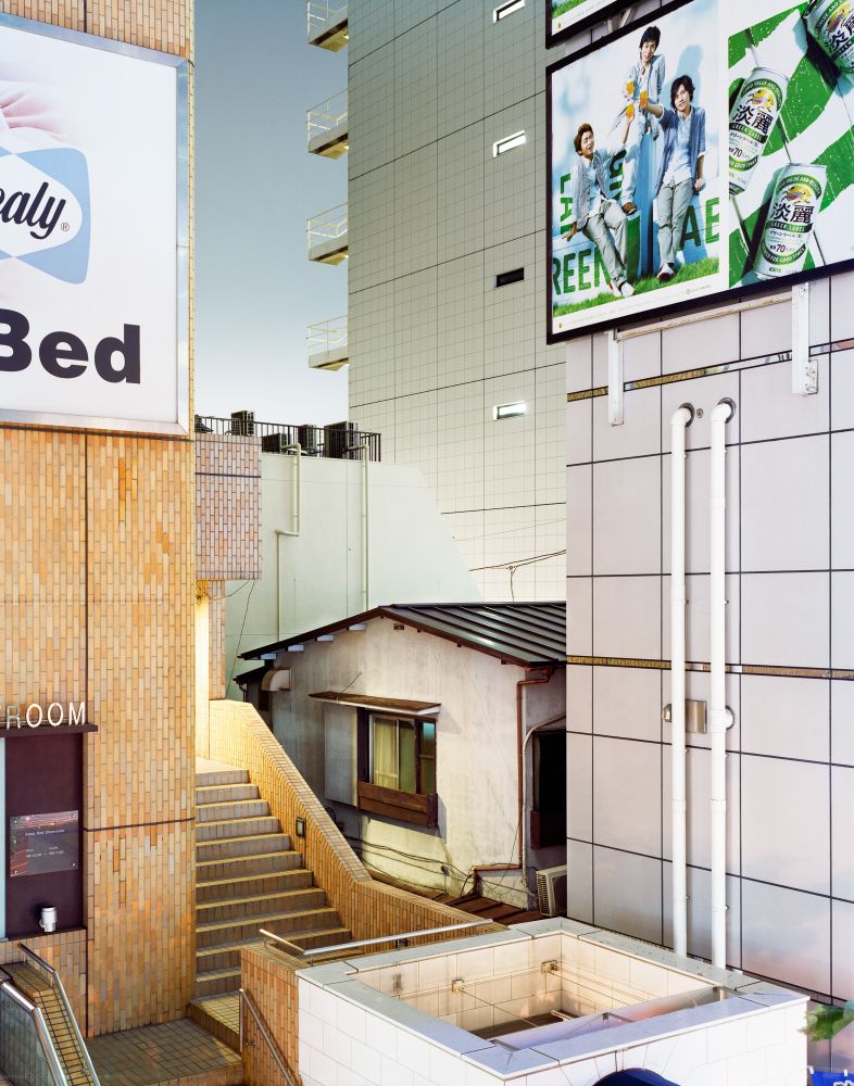 Christophe Caudroy - CITY AND OVERFLOWS | LensCulture