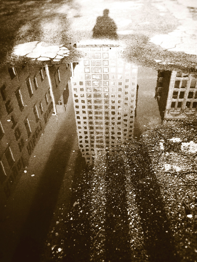 Pierre Hauser - New York Puddle Series | LensCulture