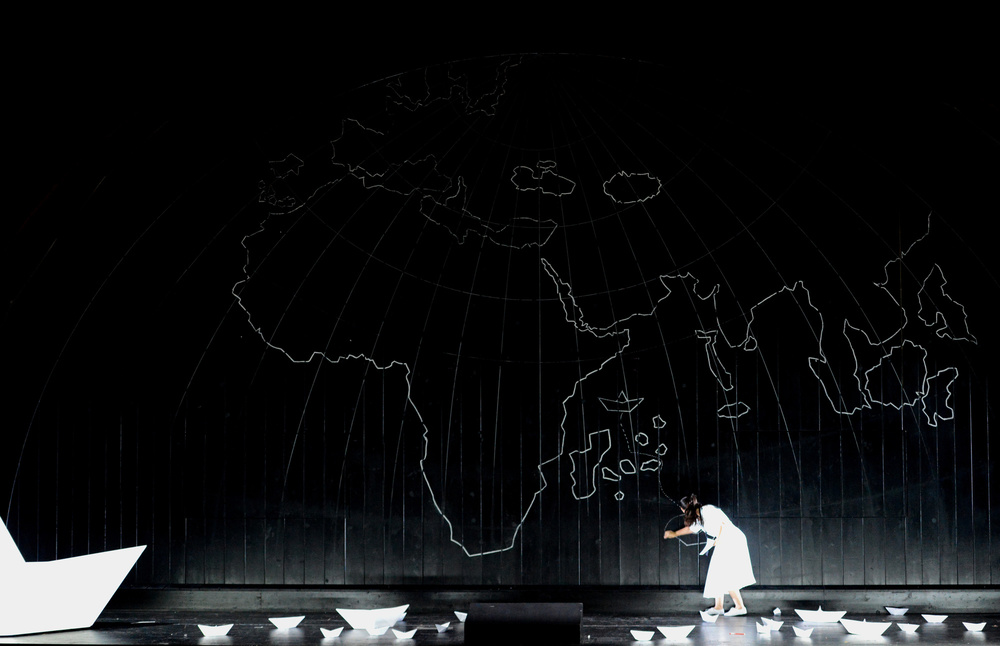 Martin Deeley - At the Theatre | LensCulture