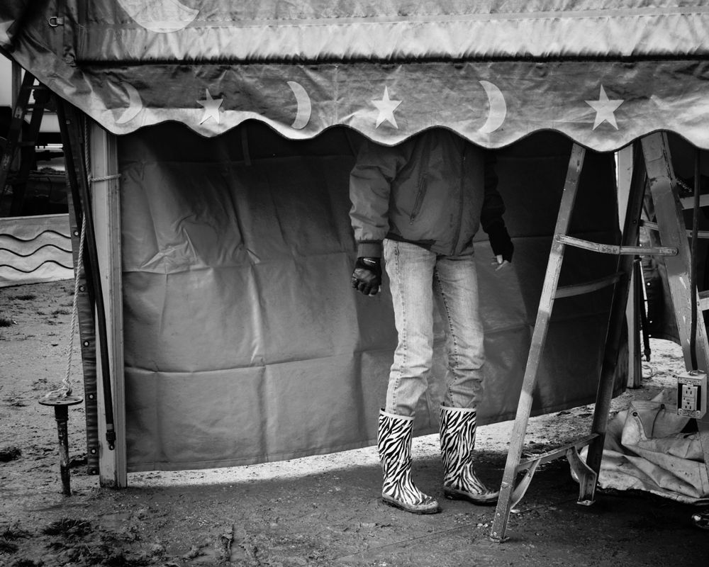 Janet Matthews - On the Lot | LensCulture