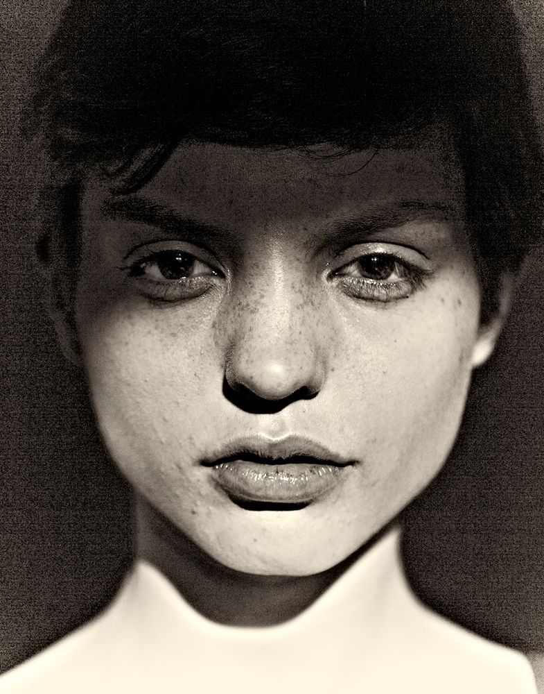 David J Thompson - For a Moment I Thought I Knew You | LensCulture