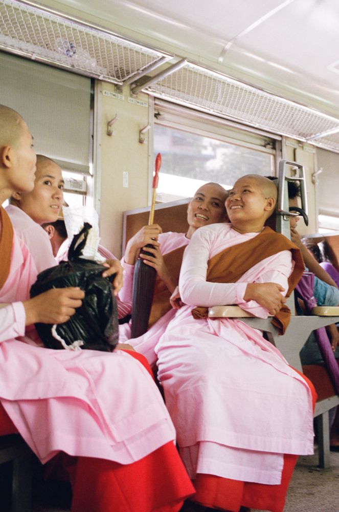Timothy Roper - Yangon Circular Railway | LensCulture