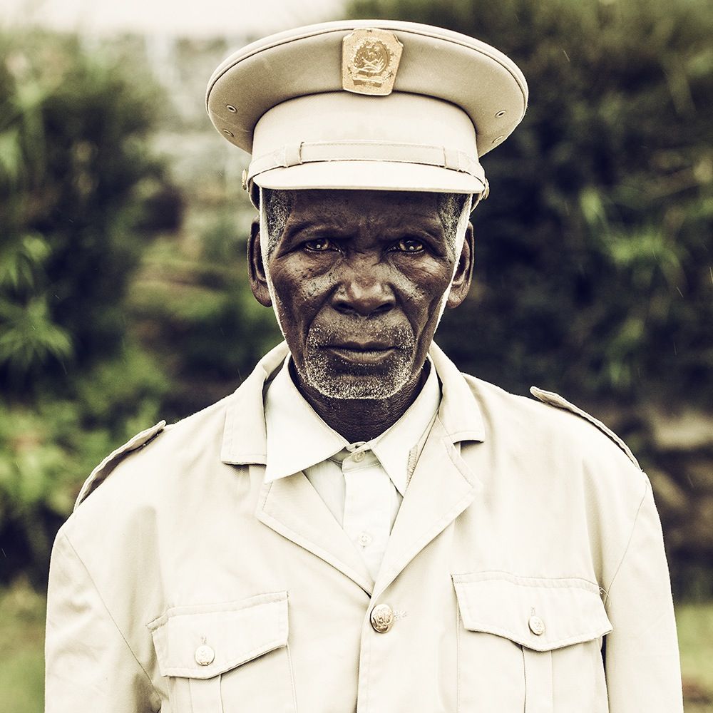 Xavier Sivecas - SOBAS Angola - This is my world | LensCulture