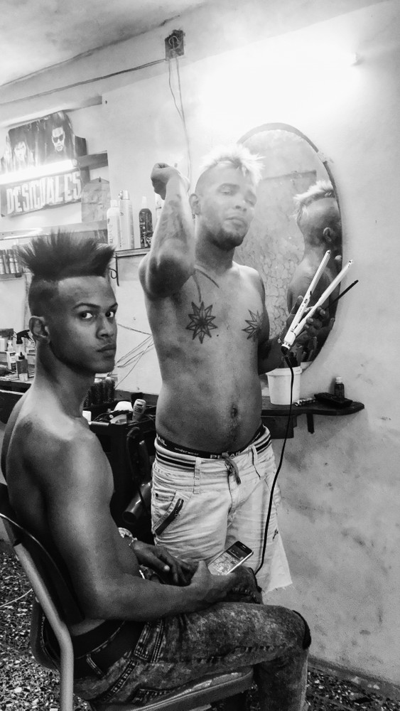 Adria Ellis - Cuban Barbers | LensCulture