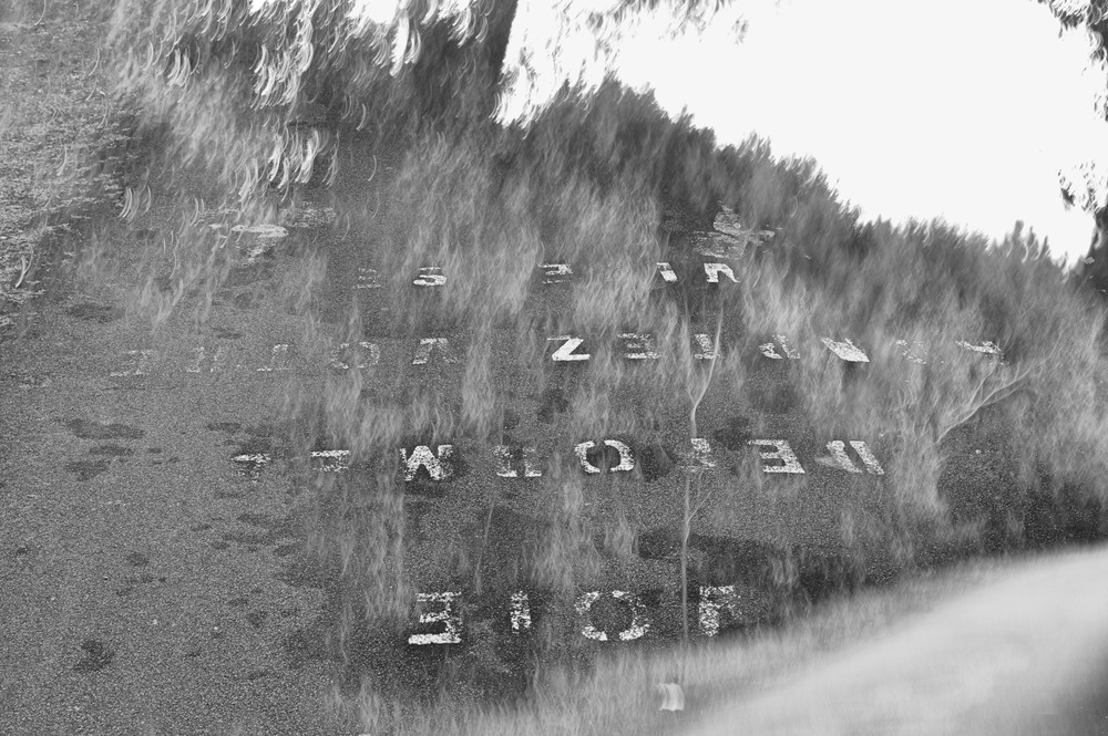 Pascal PINAULT - A shovelful of sand. Une pelletée de sable. | LensCulture