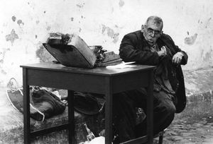 anne dowie - Family Portrait | LensCulture