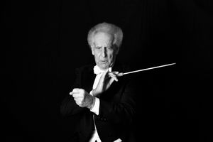 Paul Marotta - Conductor Benjamin Zander Portrait Session | LensCulture