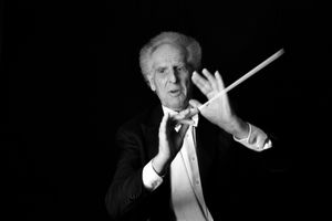 Paul Marotta - Conductor Benjamin Zander Portrait Session | LensCulture