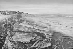Pascal PINAULT - A shovelful of sand. Une pelletée de sable. | LensCulture