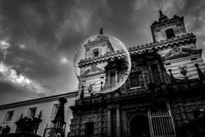 Xavier Ponce - Quito in the Dark | LensCulture