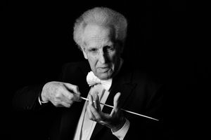 Paul Marotta - Conductor Benjamin Zander Portrait Session | LensCulture
