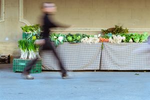 Ernest Fernández - PEOPLE IN BLUR | LensCulture