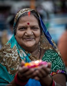 Omar Shamma - The Faces of Varanasi | LensCulture
