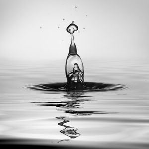 Scott Lerman - Liquid (squares) | LensCulture