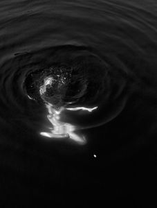 Michael Seif - Suspended Figures | LensCulture