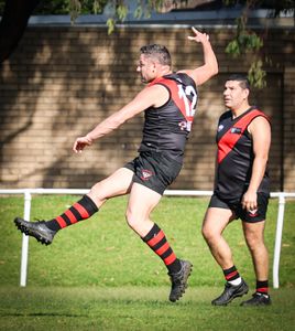 vinh nguyen - Aussie Rules Footy Seriours | LensCulture